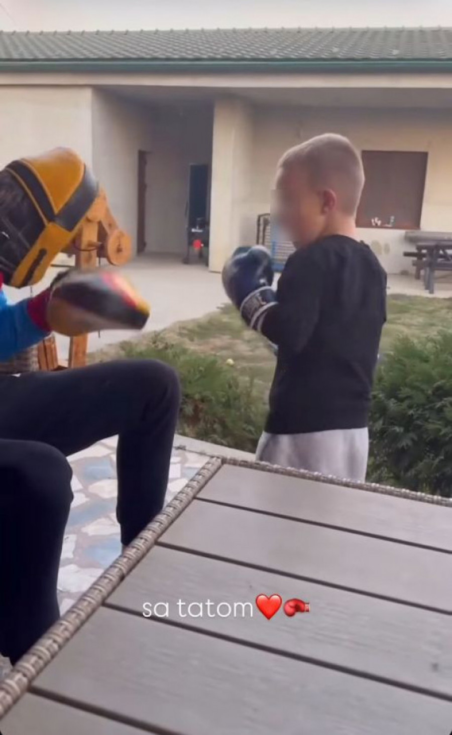 Veljko Ražnatović ima trojicu sinova, ali samo on je tatin nasljednik - odakle mu četvrto dijete?